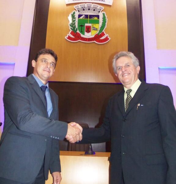 Angelo Andreatta e Roberto Adamoski são empossados prefeito e vice ...